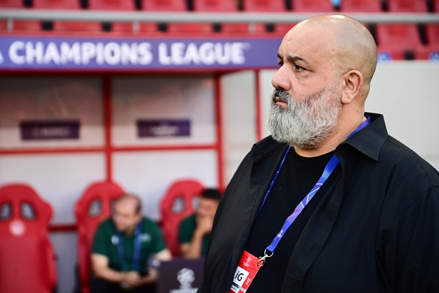 Οι αναρτήσεις του Καραπαπά για τη διαιτησία στο ντέρμπι