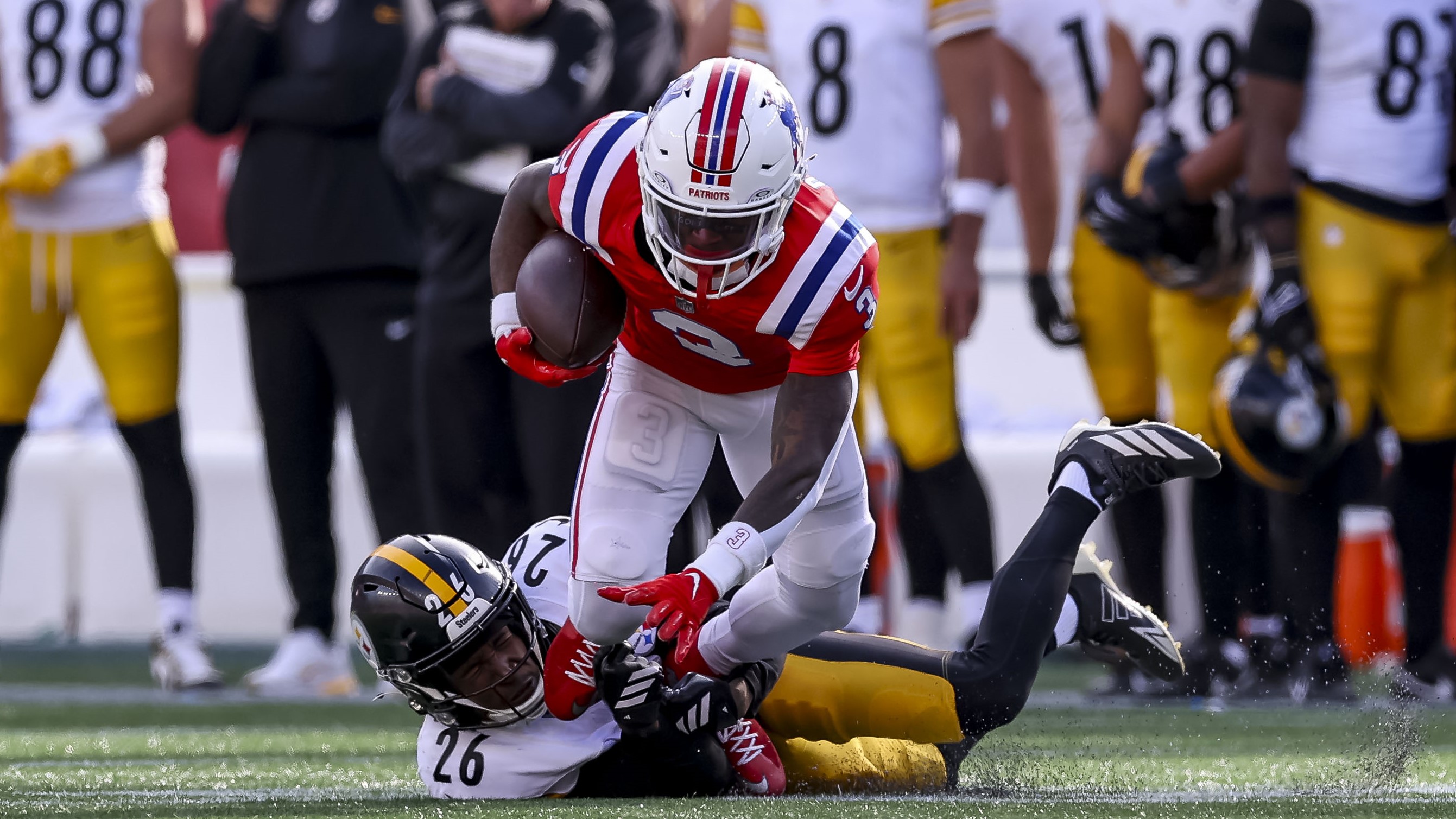 Failed fourth down to Pop Douglas was bad football: Leftover Patriots ...