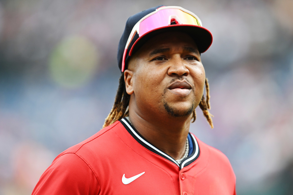 Stephen Vogt announces Jose Ramirez news after leaving spring training game