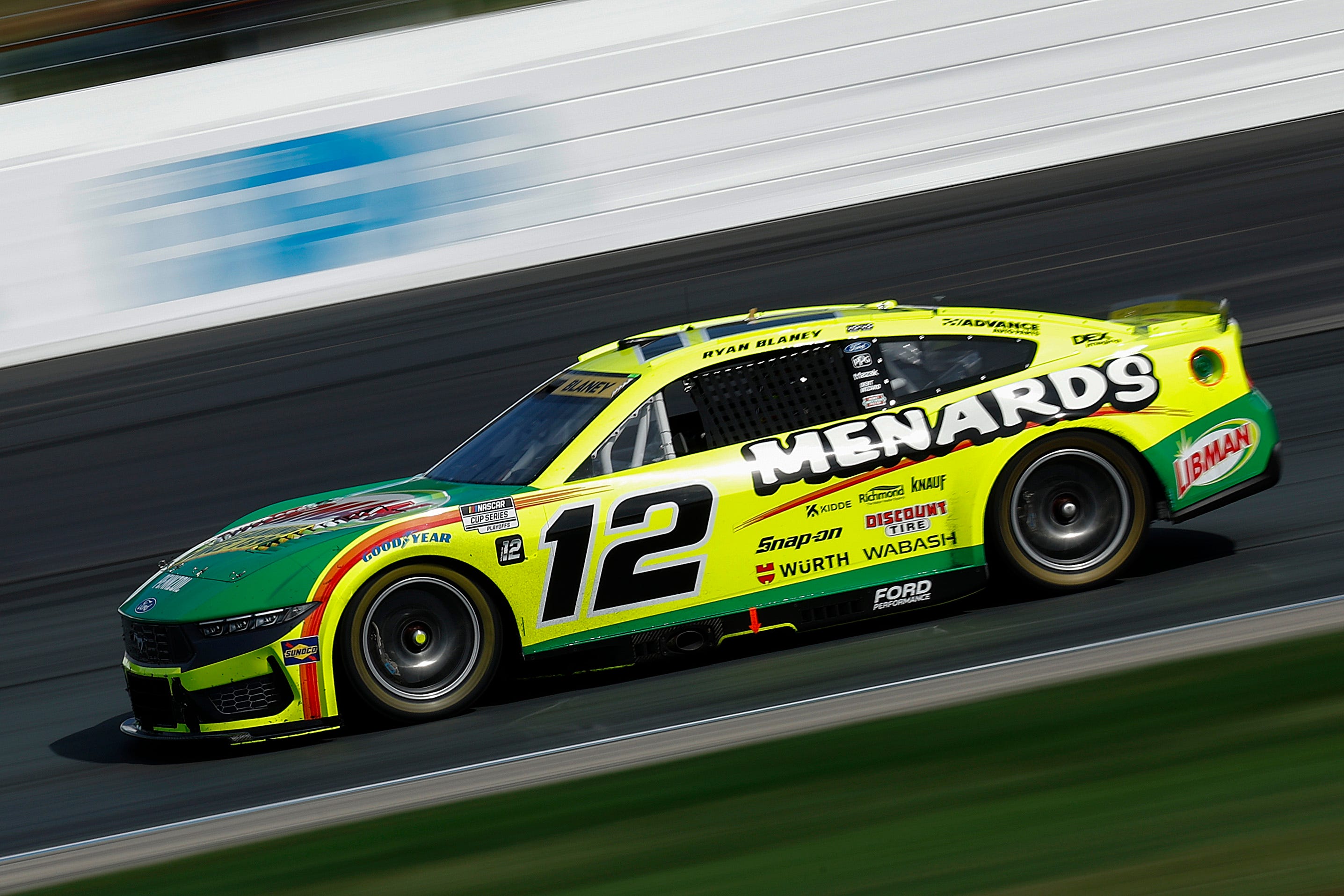 Ryan Blaney crashes in NASCAR Kansas practice, will go to backup car
