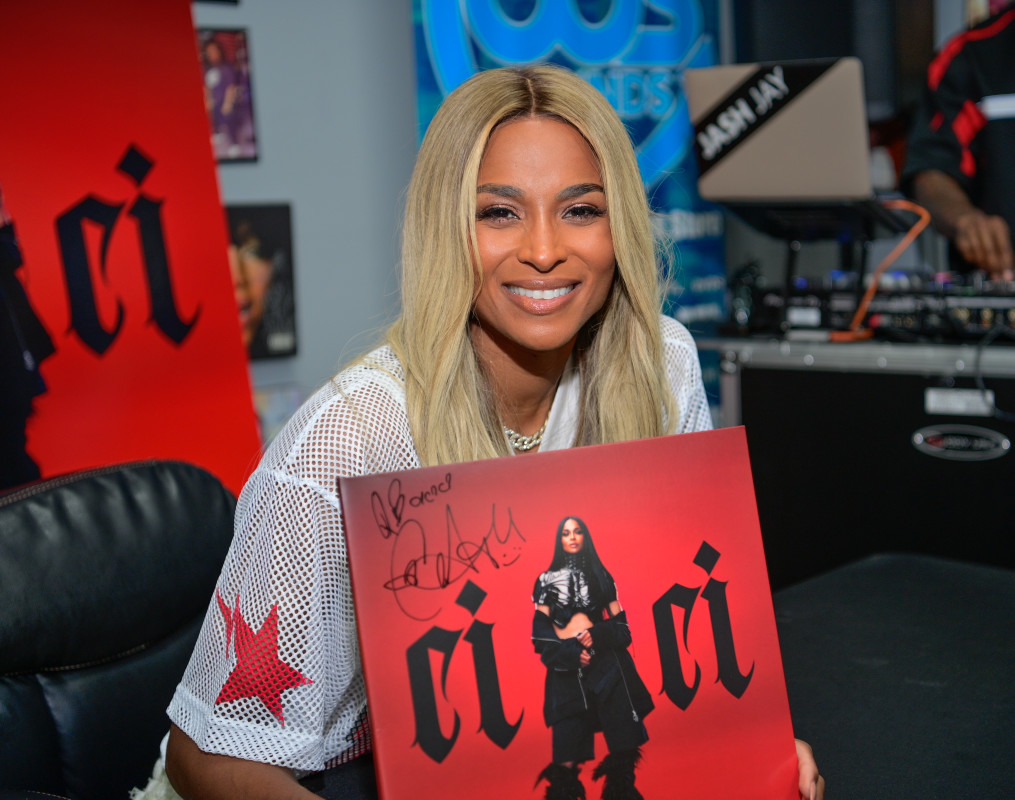 Ciara Proves 39 Has Never Looked Better in Sultry Outfit