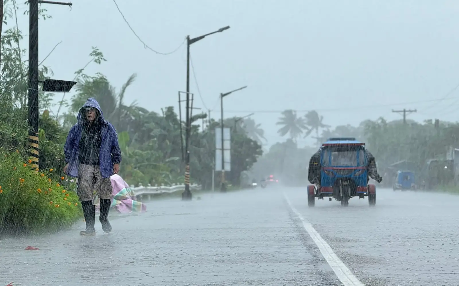 Evacuees in Philipines, Taiwan take shelter as super typhoon nears