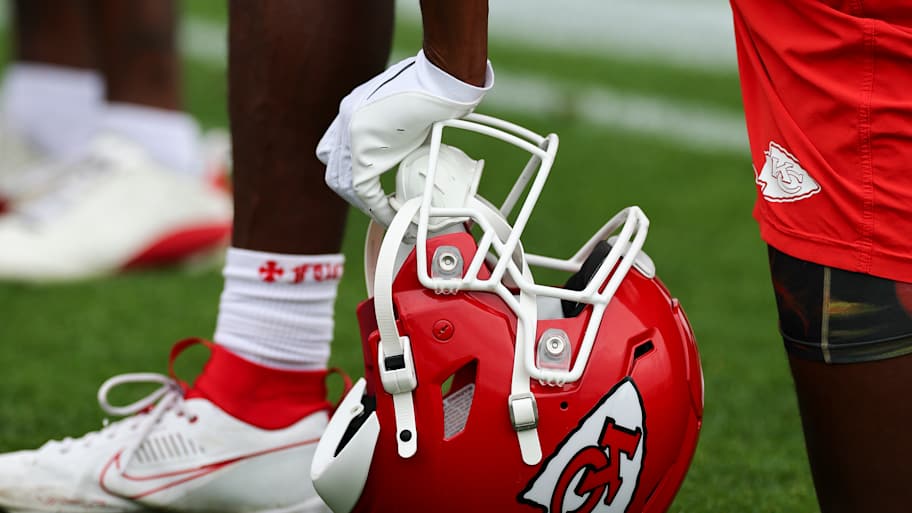 Latest Bryan Cook injury updates after leaving Week 3 vs. Giants