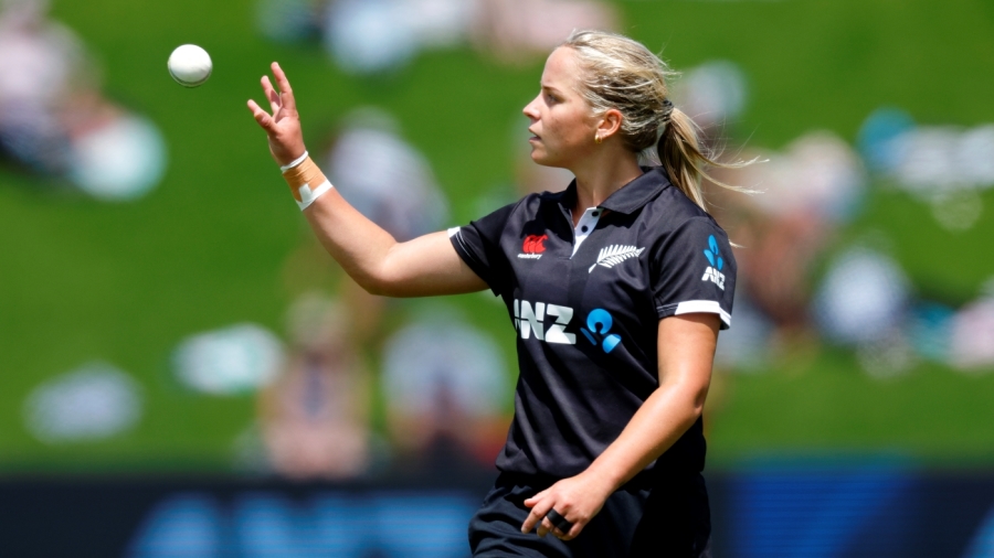 The other Kerr: how a New Zealand allrounder is emerging from her ...