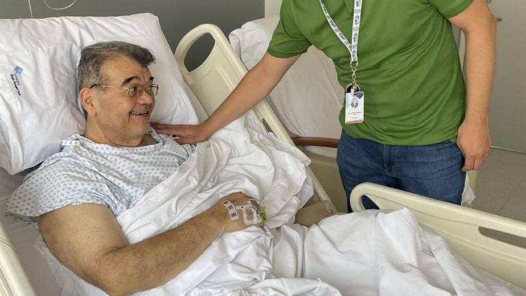 Emilio Fernando Alonso reaparece en redes tras superar problemas de salud