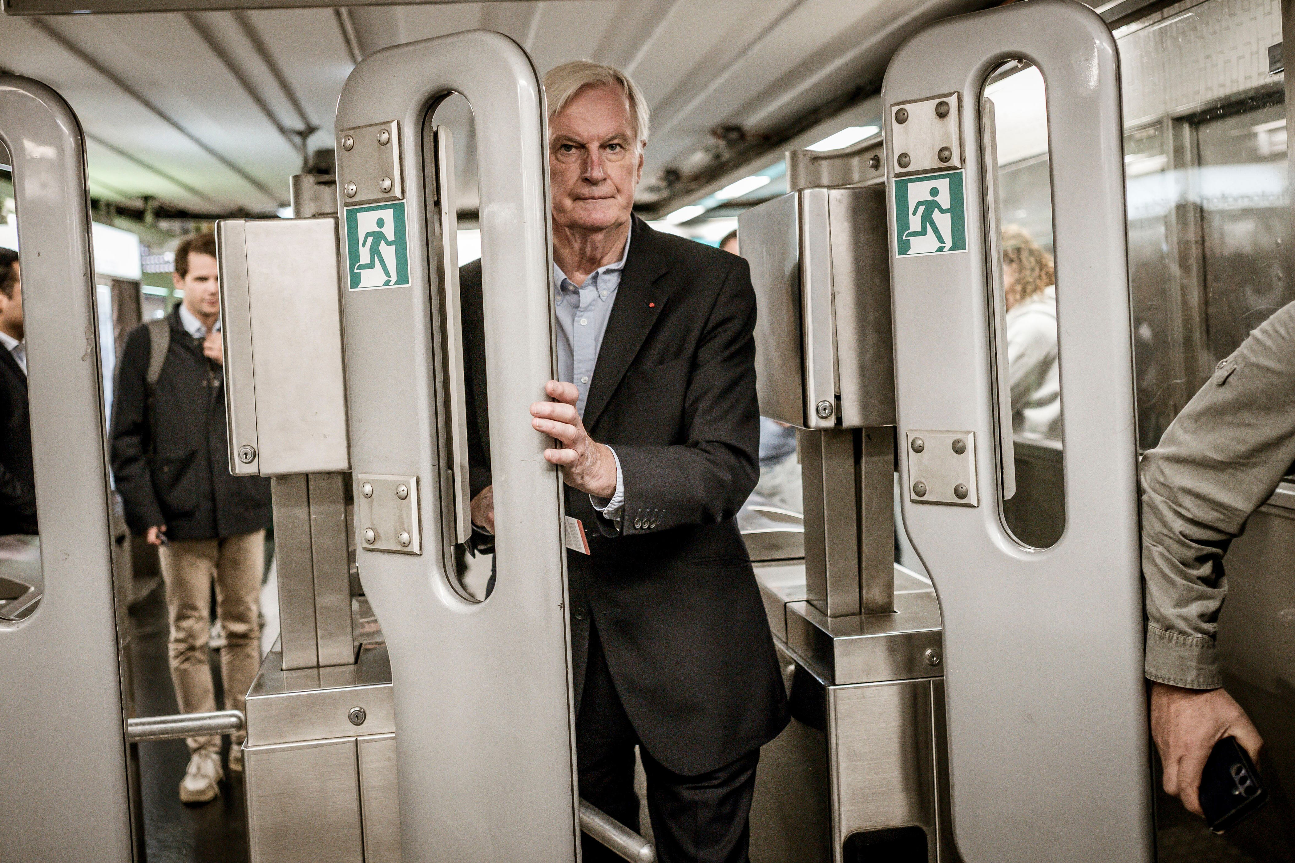 Législative partielle à Paris : Barnier en tête au premier tour, match ...