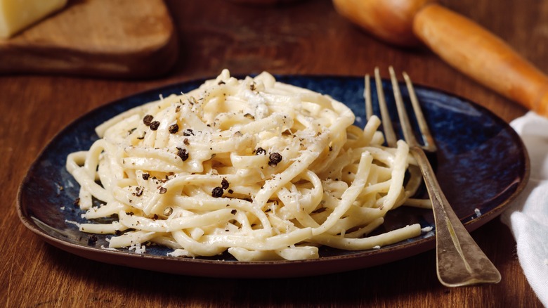 The 4 Types Of Classic Roman Pasta, Explained
