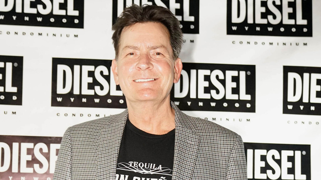 Charlie Sheen reveals Mexican drug cartel 'thought I was dealing'