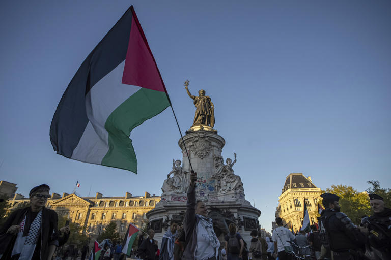 French towns fly Palestinian flag despite government orders ahead of ...