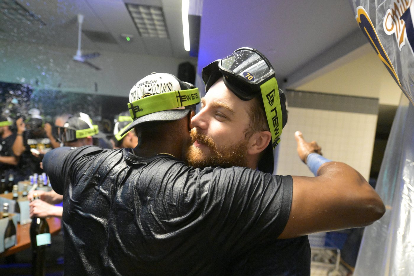 Brewers celebrate 3rd straight NL Central title, driven by underdog status
