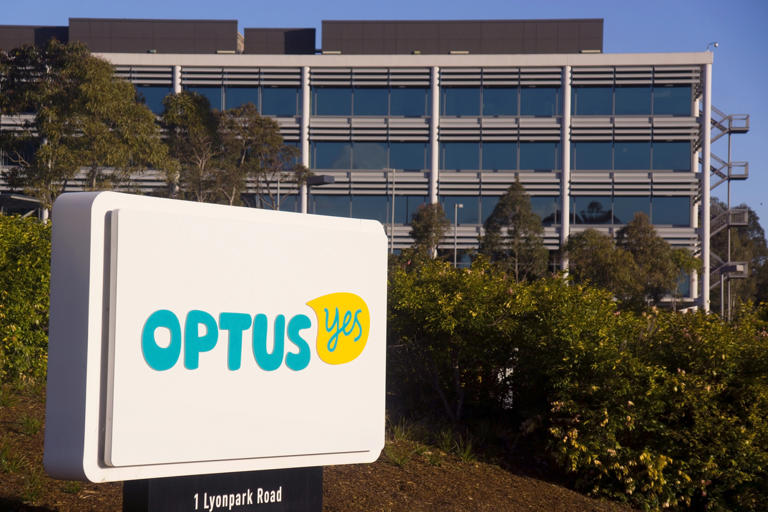 Seven more Optus customers couldn't reach triple zero, telco confirms