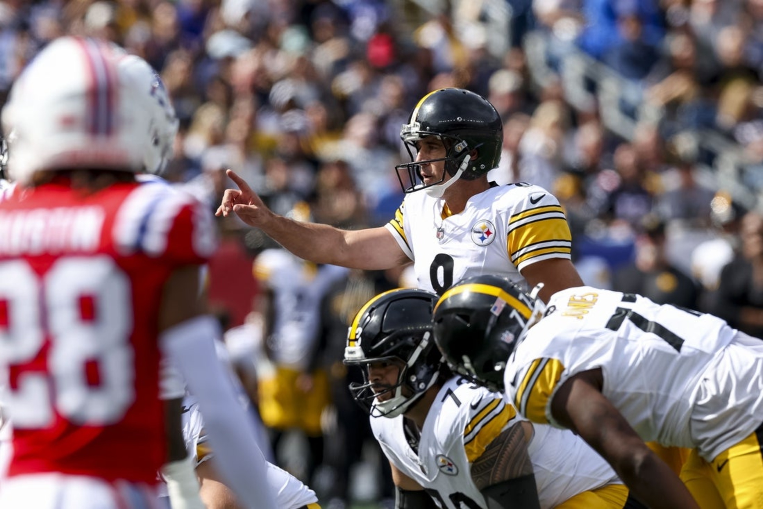 Steelers edge Patriots as Aaron Rodgers moves into 4th on all-time TD list