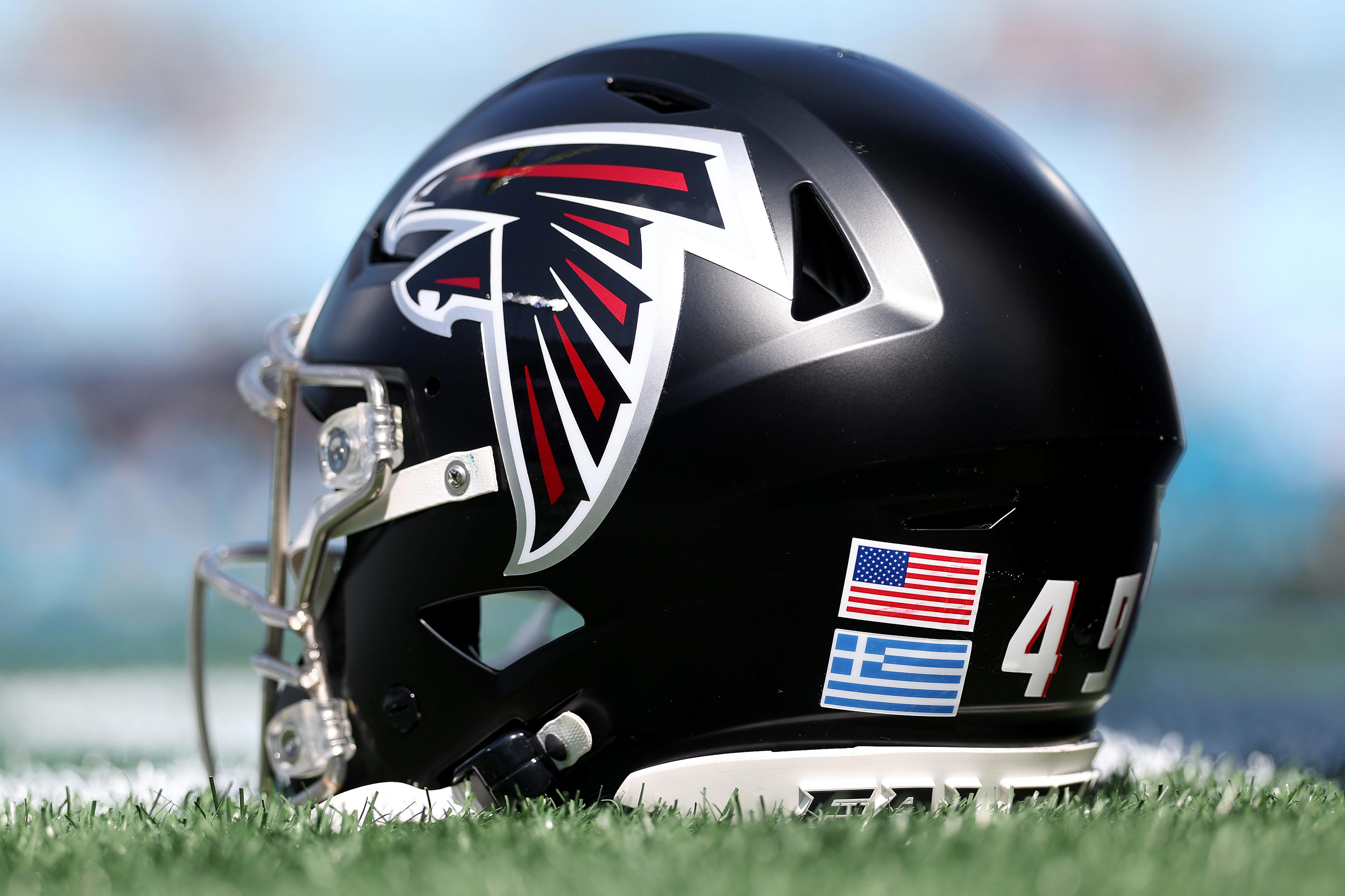 Falcons reveal uniforms for Week 4 matchup vs. Commanders