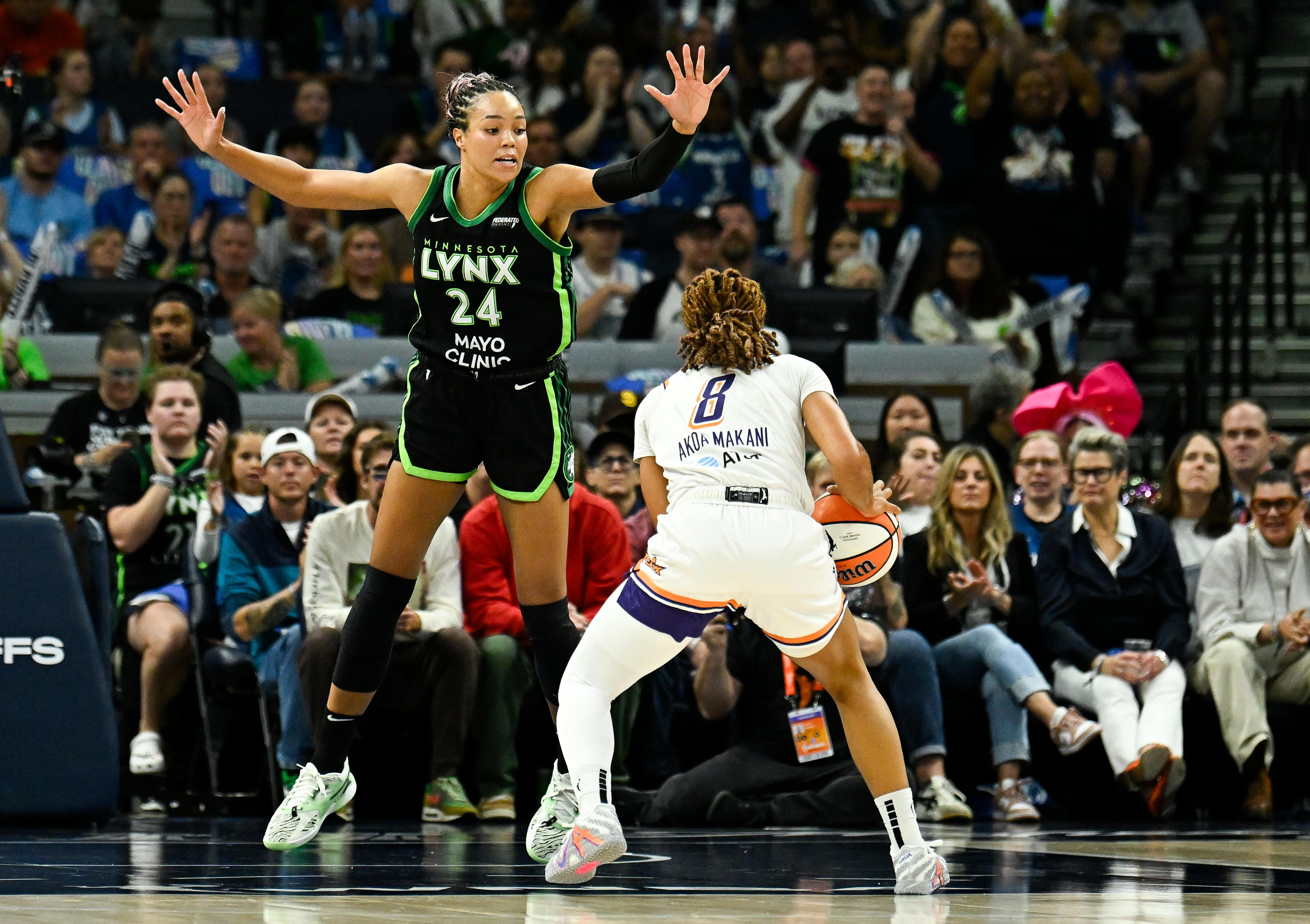 Lynx use big fourth quarter to beat Mercury in Game 1 of WNBA semifinals