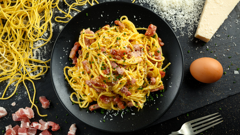 The 4 Types Of Classic Roman Pasta, Explained