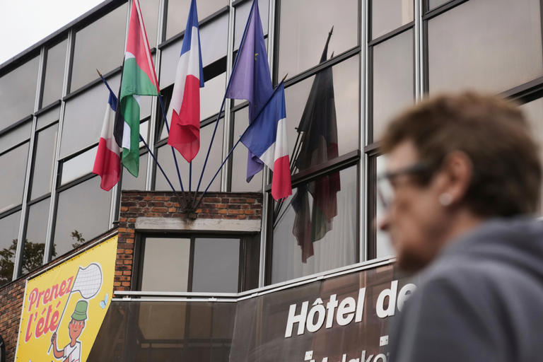 French towns fly Palestinian flag despite government orders ahead of ...