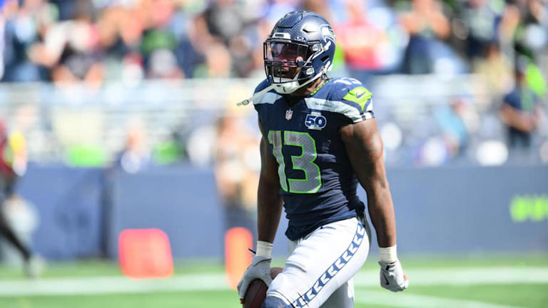 Ernest Jones praises Seahawks fans vs. Saints, vows to 'feed them chaos'