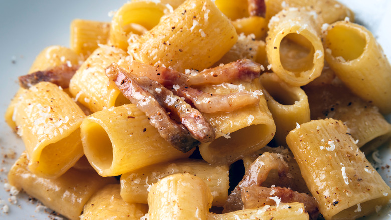 The 4 Types Of Classic Roman Pasta, Explained