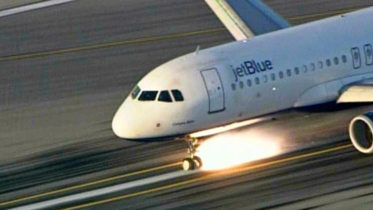 ‘I lived in a plane crash’: NYT critic recalls terrifying JetBlue ...