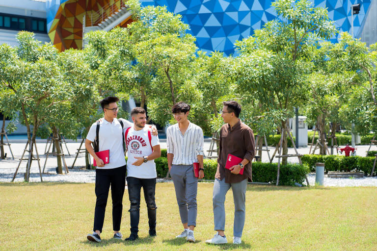 BUV ranks among Vietnam's top 5 universities for international students