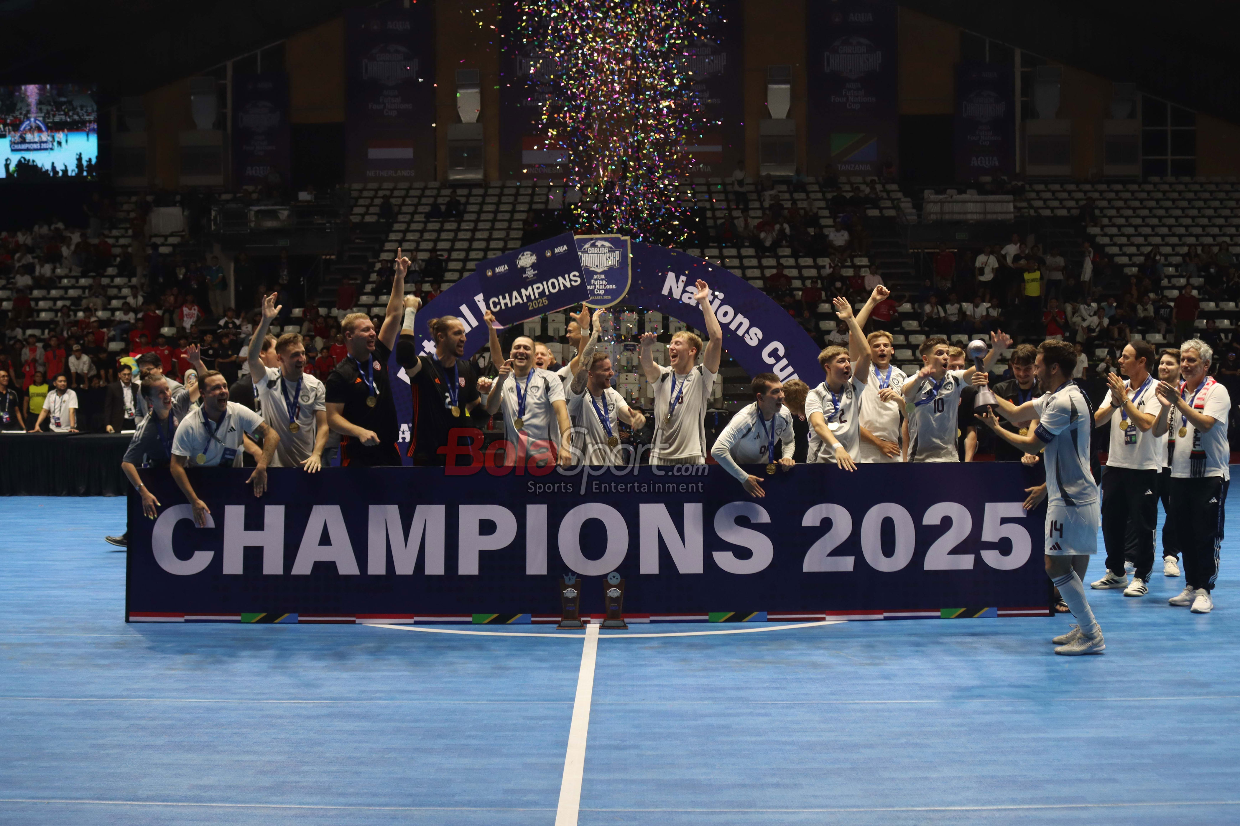 Senangnya Pelatih Latvia Bisa Juara di Depan Suporter Lawan Usai ...