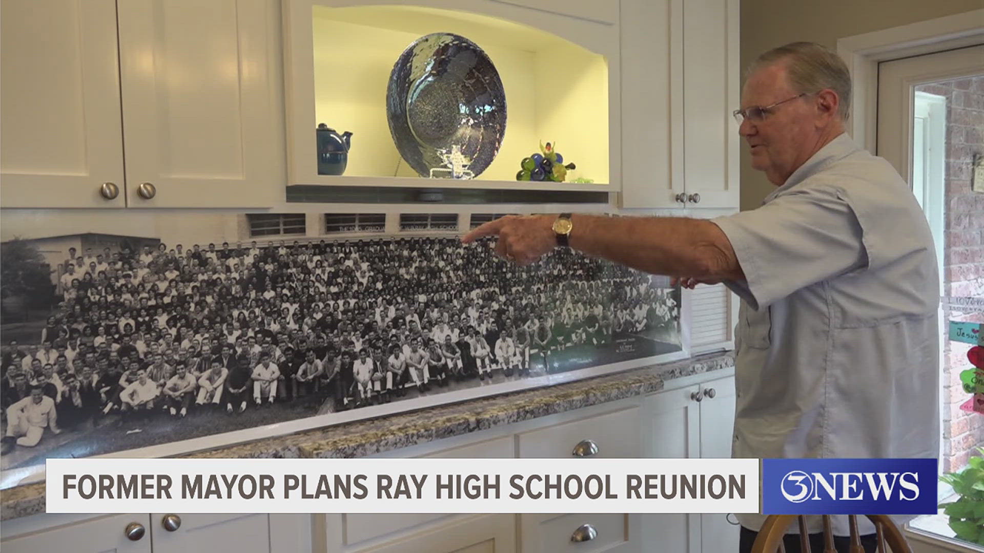 Former Mayor McComb leads Ray's Class of 1965 reunion during school's ...