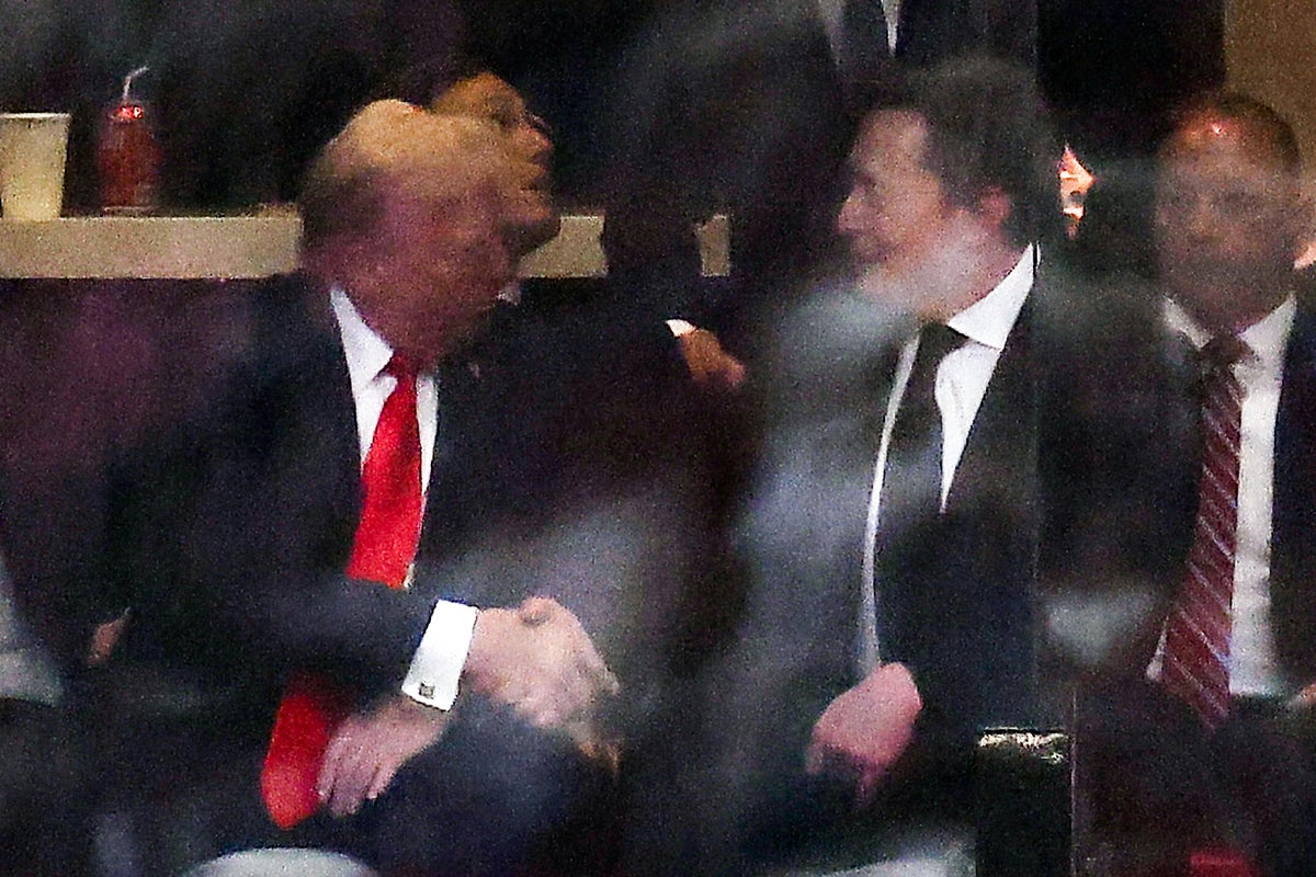 Trump appears unmoved by apparent Musk reconciliation at Charlie Kirk ...
