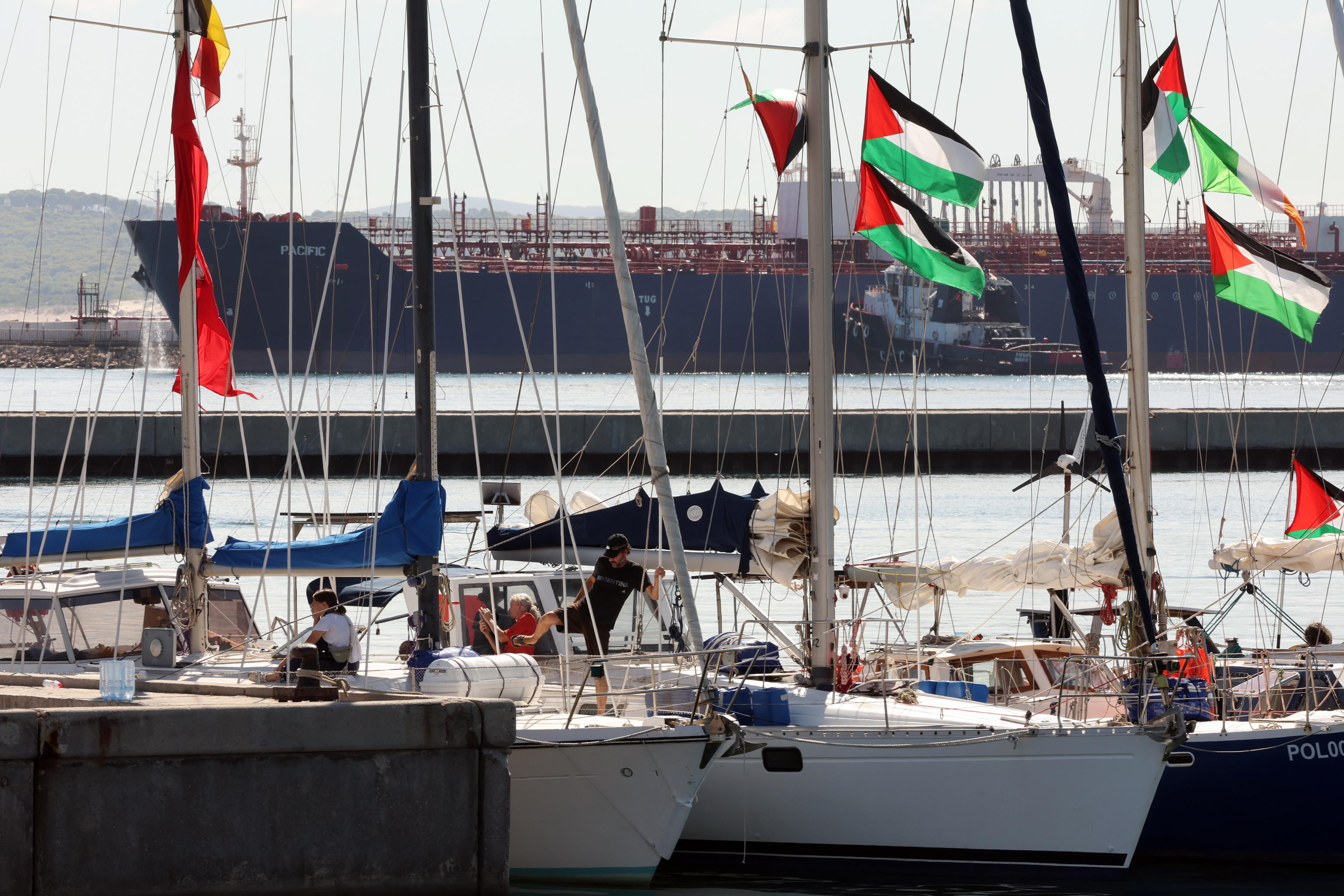 Global Sumud Flotilla, 'ci seguono droni non identificati'