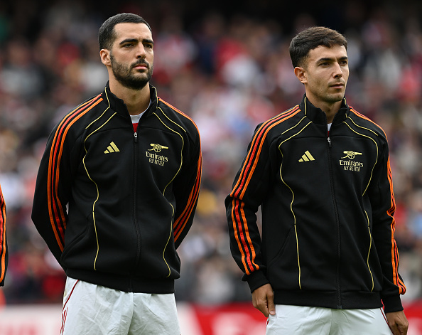 Walcott Criticises Arsenal Midfield Pairing After Draw