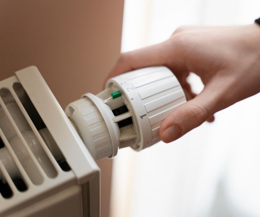 Nigdy nie ustawiaj tak grzejników! Ta temperatura zimą szkodzi zdrowi