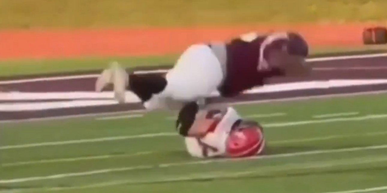 Σοκαριστικός τραυματισμός σε αγώνα american football: 15χρονος έσπασε ...