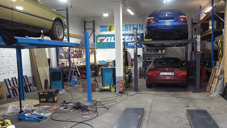 Workshop Build with New Lifts and Aqua Blasting Cabinet