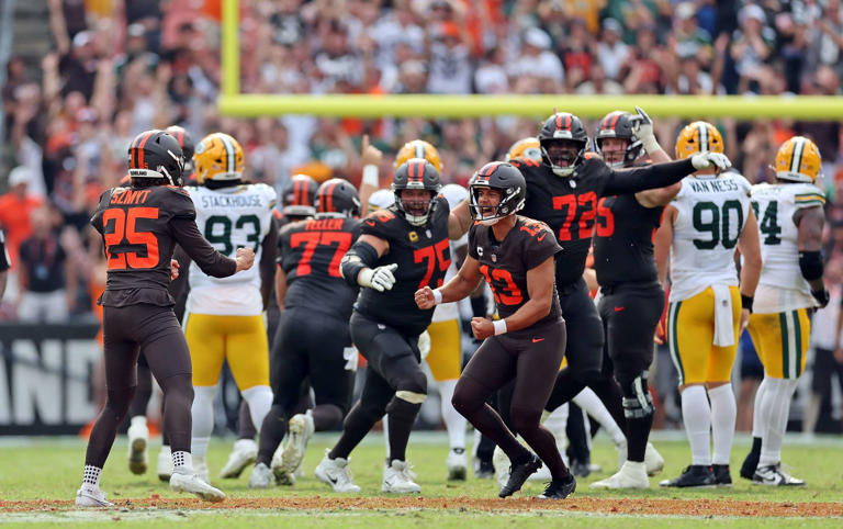 Browns get late interception, blocked field goal and 55-yard FG to come ...