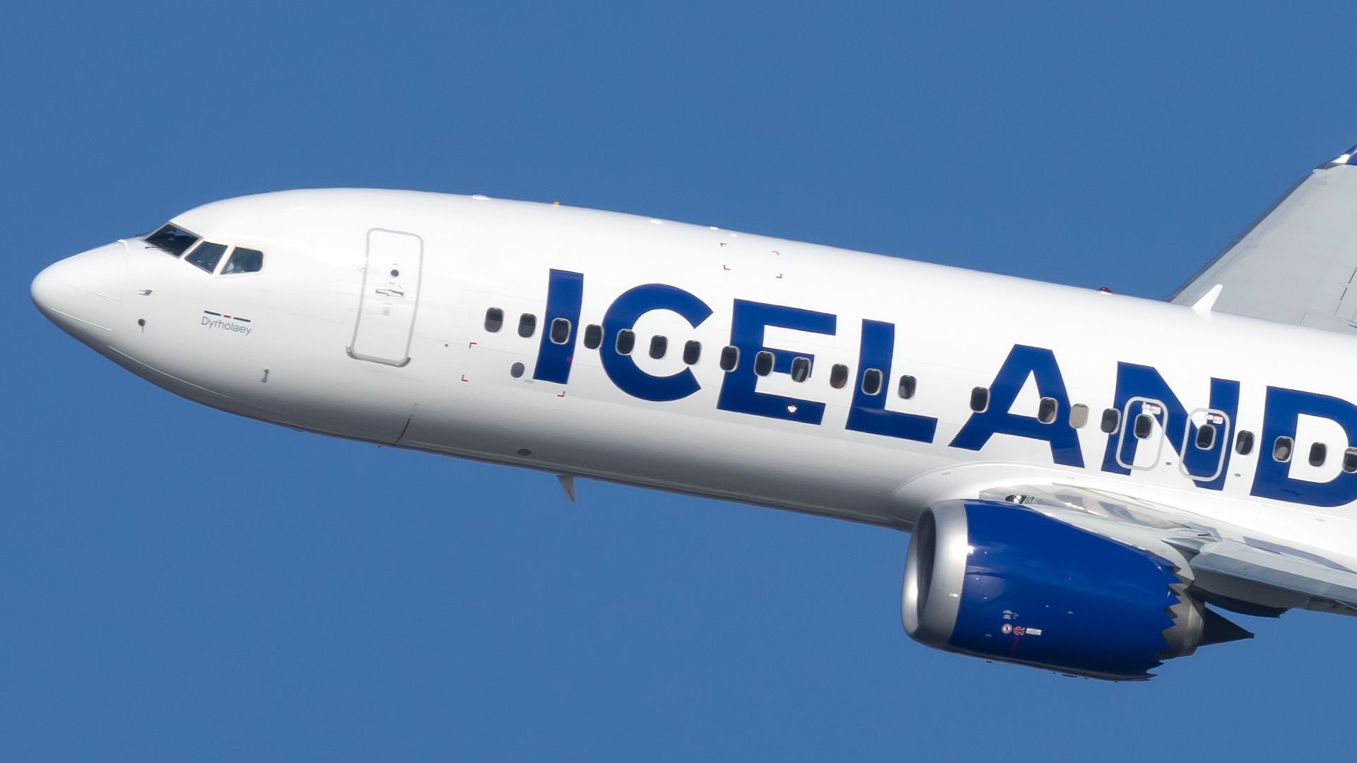 Icelandair Suspends All Flights From Detroit Airport