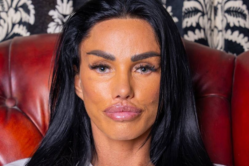 Katie Price panics fans as they spot worrying sign after hospital dash