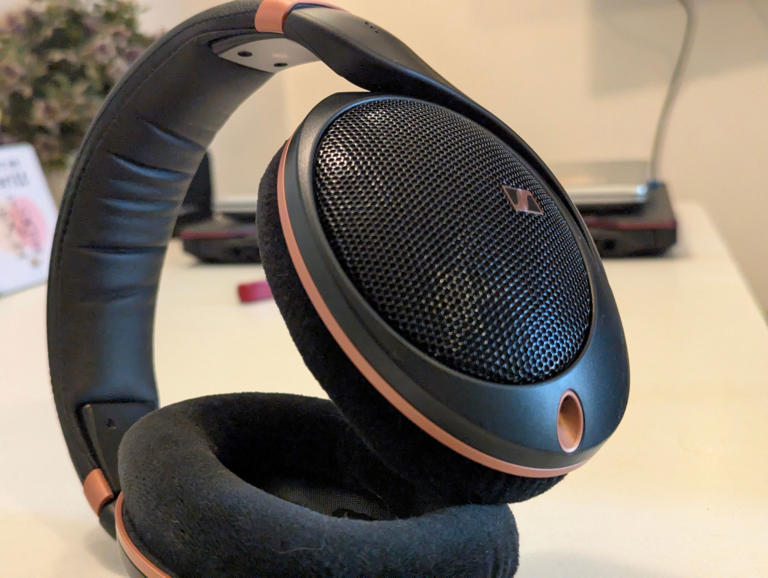 Gadgets Review | Sennheiser HD 505 Copper Edition: Easy On The Ears ...