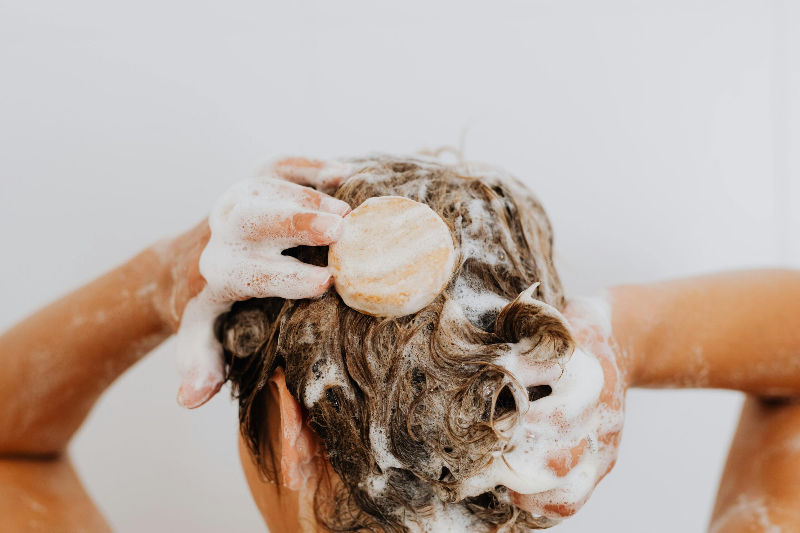 How to Integrate Natural Dye Shampoo in Your Hair Care Routine ...