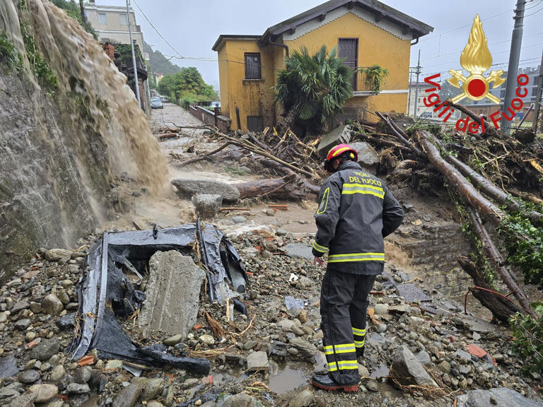 Flooding in Milan as torrential rain batters north (4)