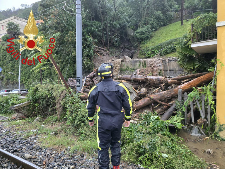 Flooding in Milan as torrential rain batters north (4)