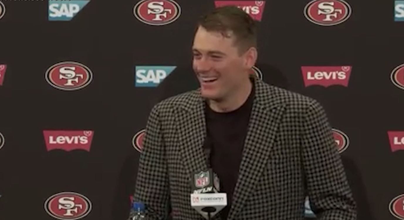 NFL: Mac Jones total "awkward" - Lacher irritiert Netz