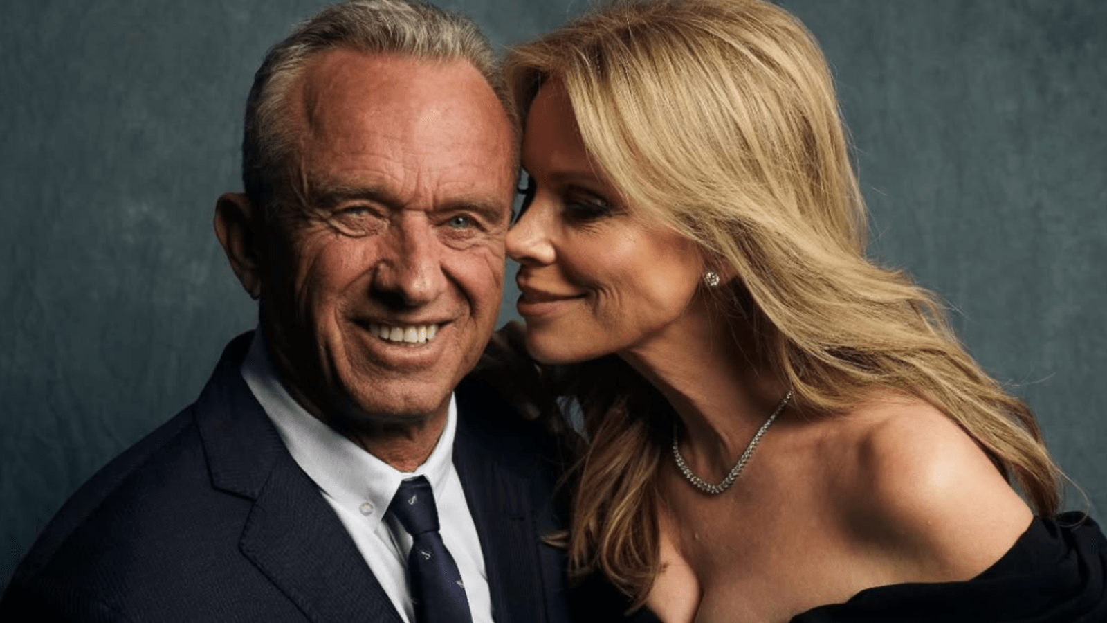 Quick Facts About Cheryl Hines: Net Worth, Plastic Surgery Rumors and ...