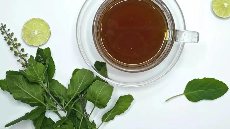 7 reasons to have Tulsi water first thing in the morning