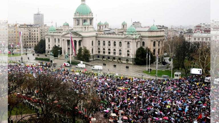 Dan 20 años de cárcel a Clinton