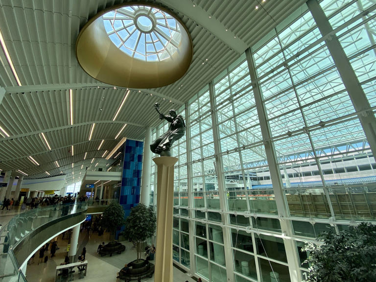 A timeline of Charlotte Douglas International Airport's $608M Terminal ...