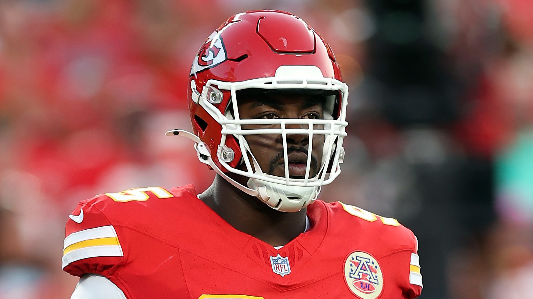 Chiefs DE Chris Jones Sends Emotional Message to Teammates