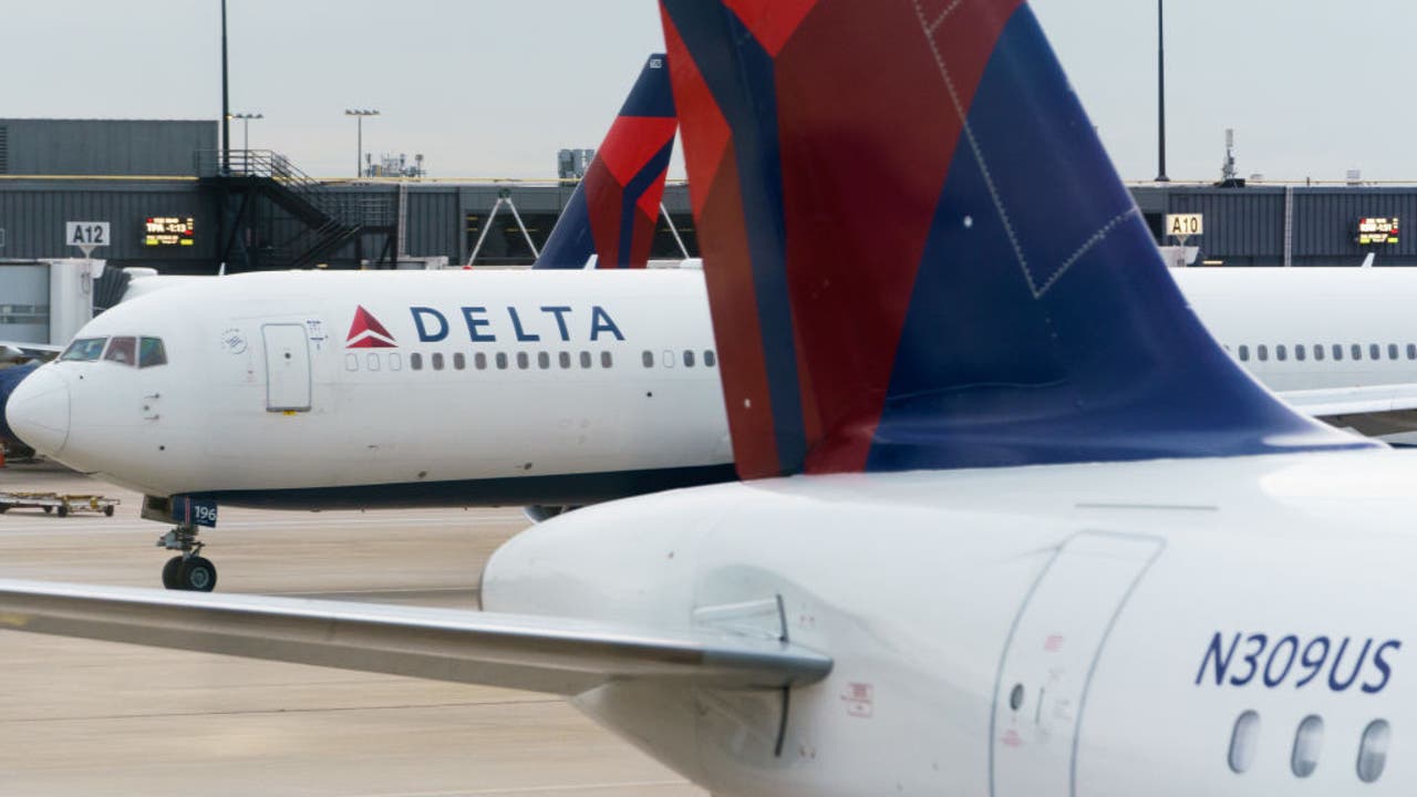 Delta flight returns to Atlanta Sunday evening after engine issue