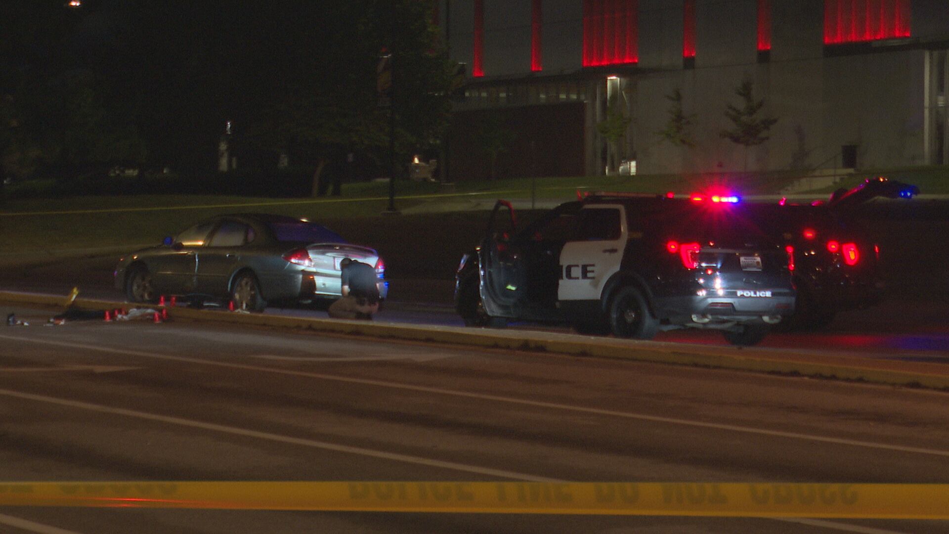 1 injured in shooting involving Springfield police officer Sunday night