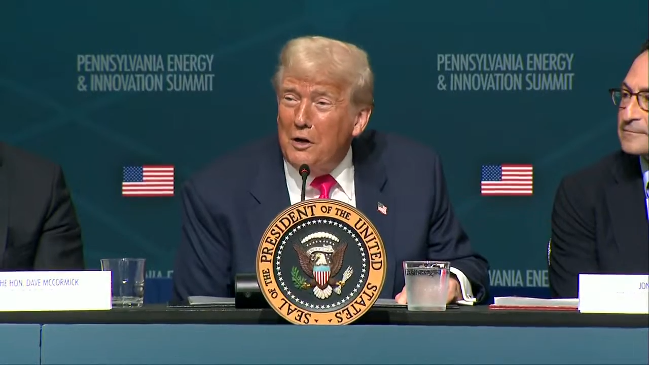 'If I Pull This Sucker Off': Trump Makes Freudian Slip, Implies He ...