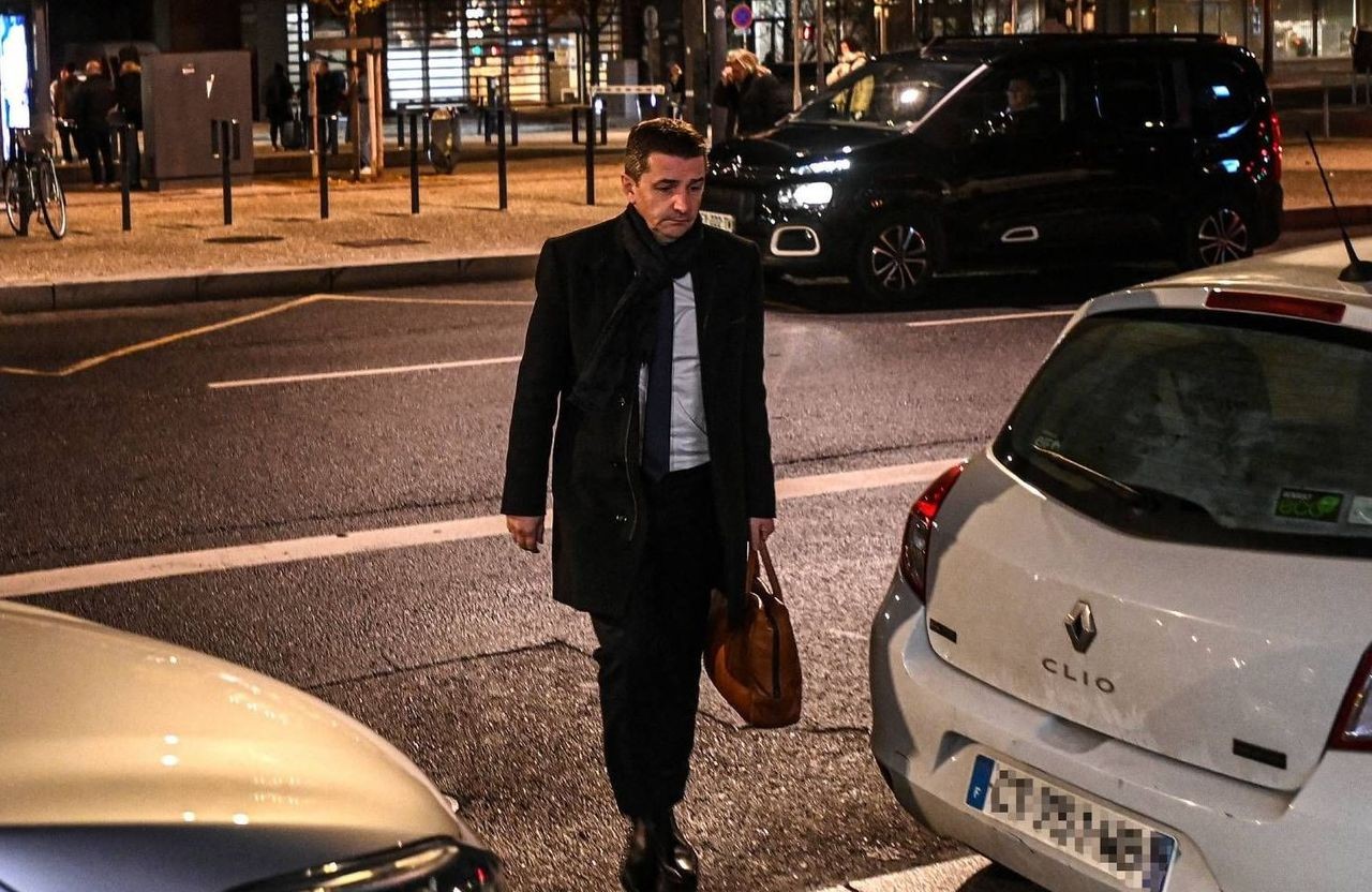 Chantage à la sextape : le maire de Saint-Etienne, Gaël Perdriau, jugé ...