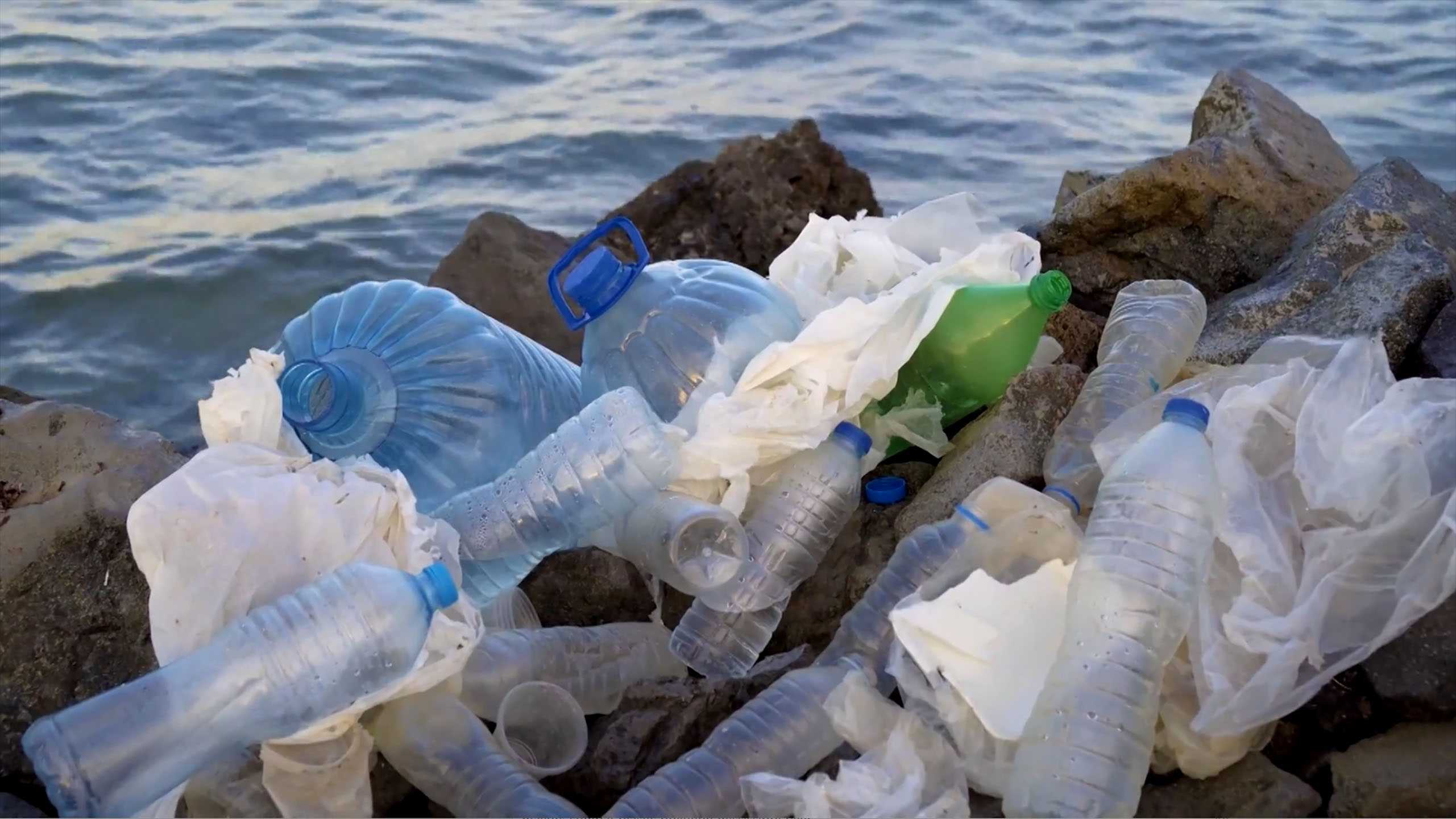 Mayors unite to combat plastic pollution in the Mississippi River
